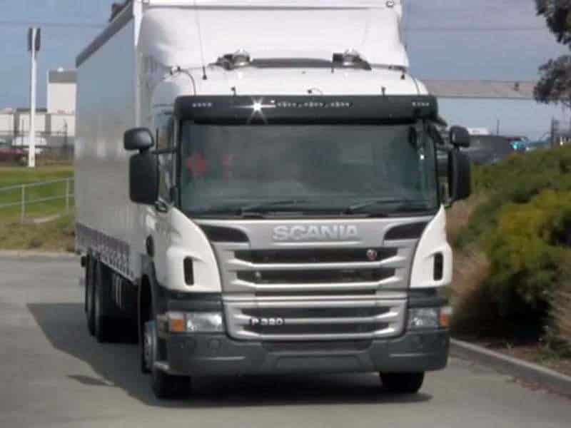 Scania P 320 truck video - TradeTrucks - Used Truck Sales