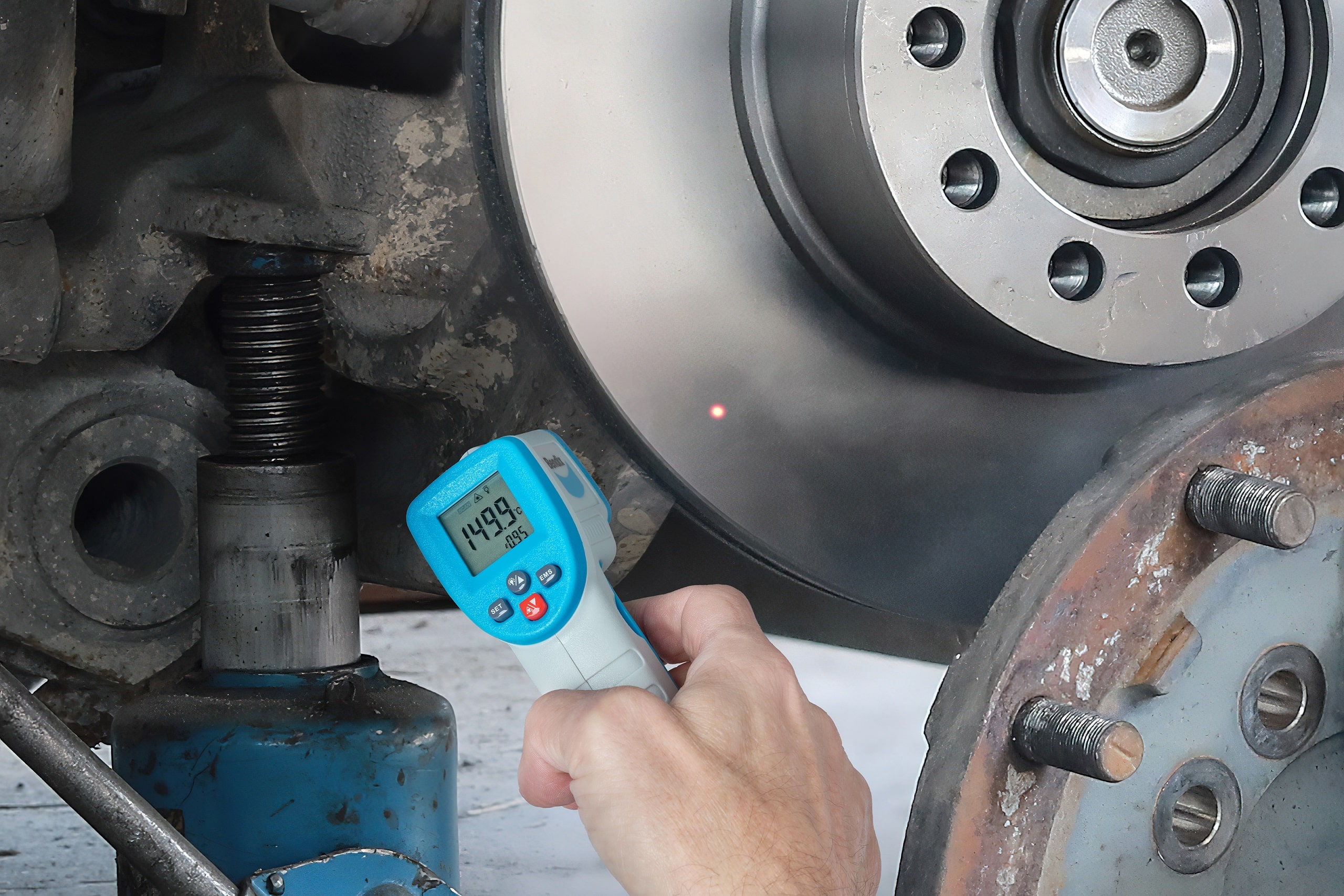 Bendix's infrared heat gun helps brake check efficiency