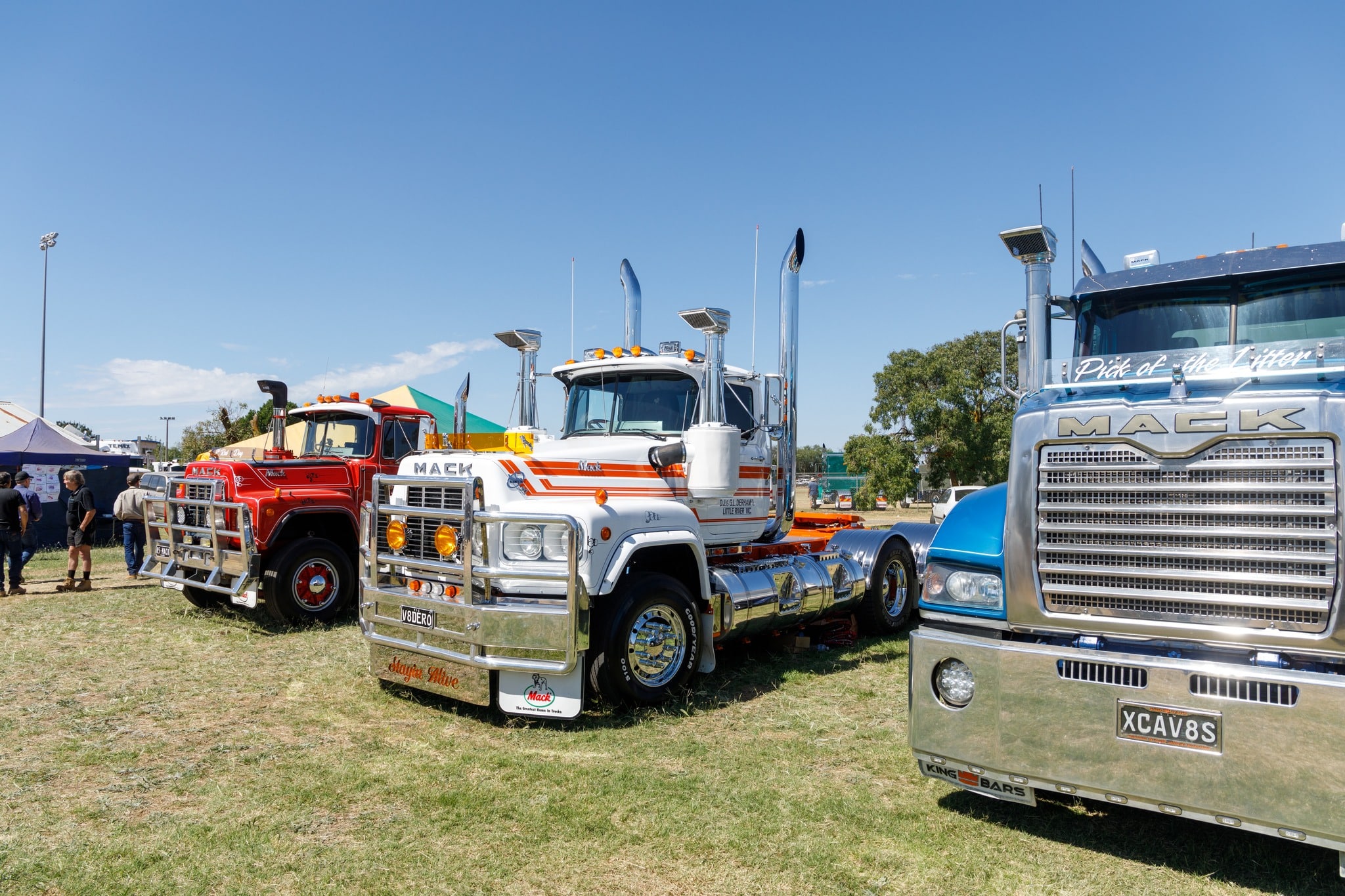 Mack bicentennial Super-Liner drew eyes at Kyabram Mack Muster