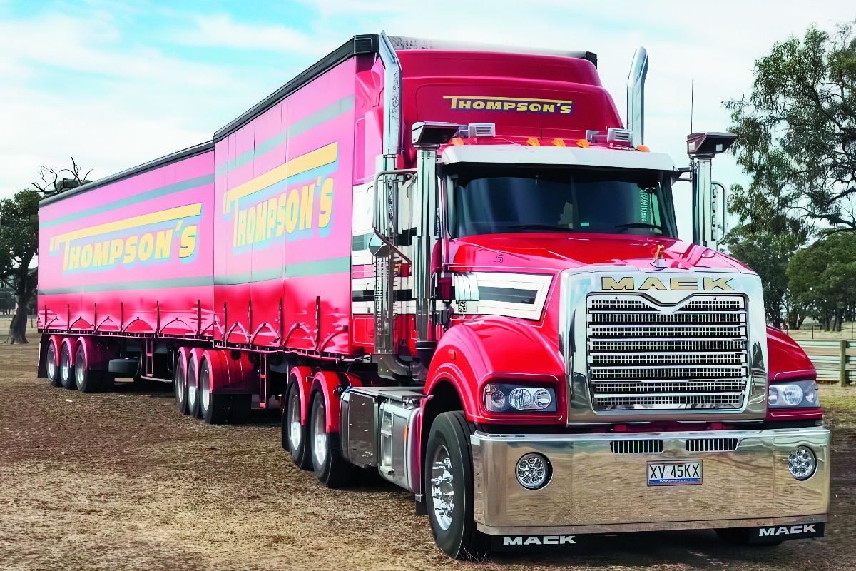 Mack 600hp Super-Liner hits one million kilometres on the dash