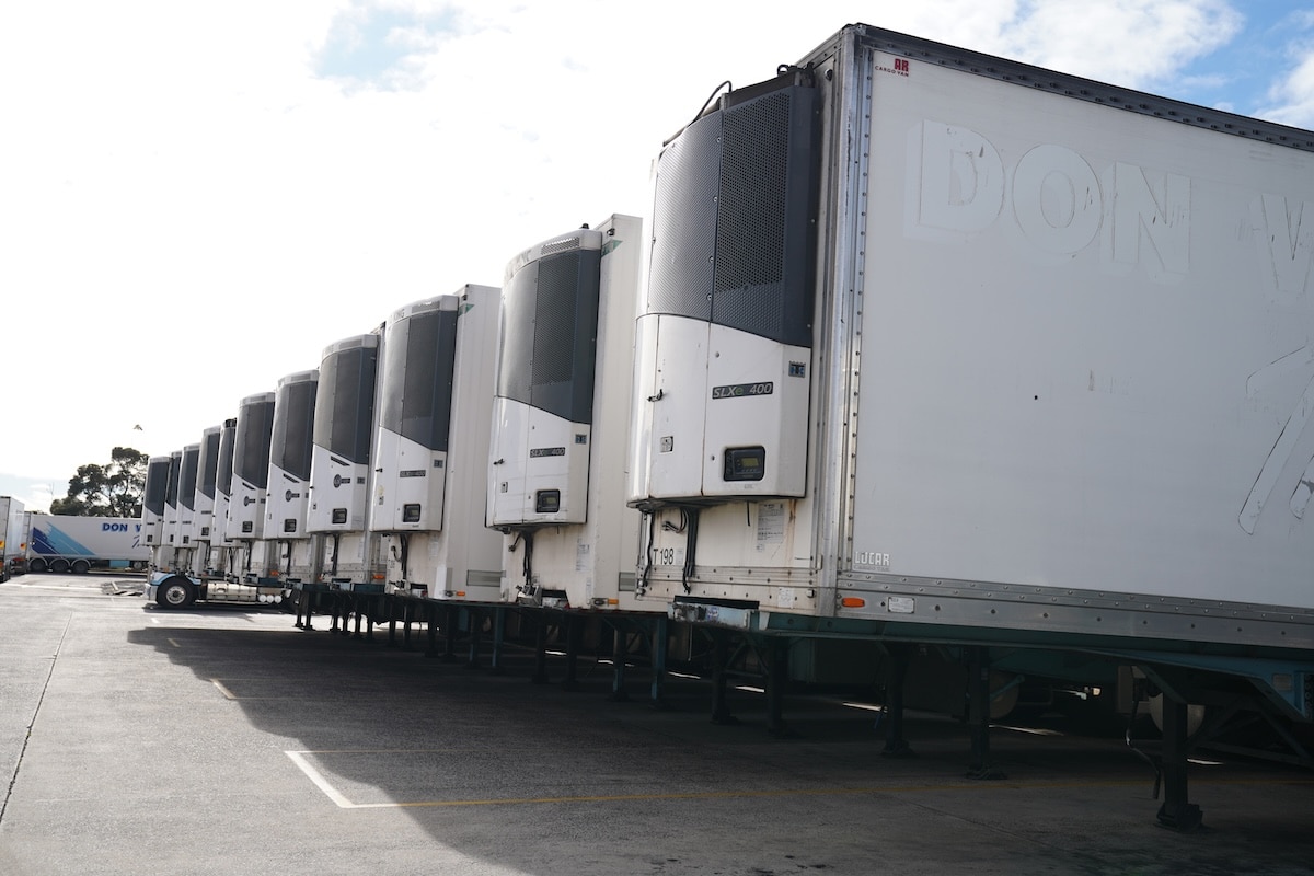 Don Watson Transport trucks and trailers under the hammer - TradeTrucks ...