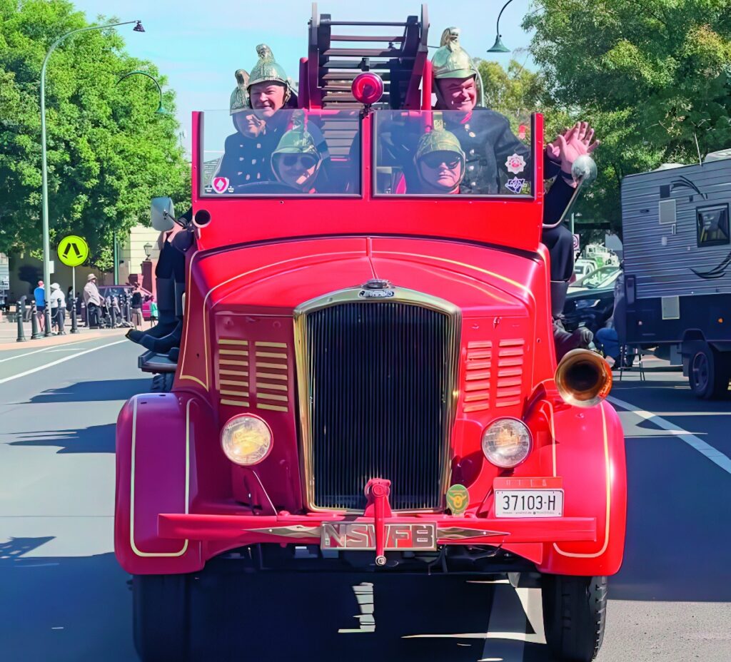 A falling apart 1936 Dennis Fire Engine gets a makeover